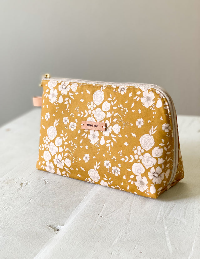 Wide Open Zipper Pouch PDF Download Pattern – Sewing Illustration