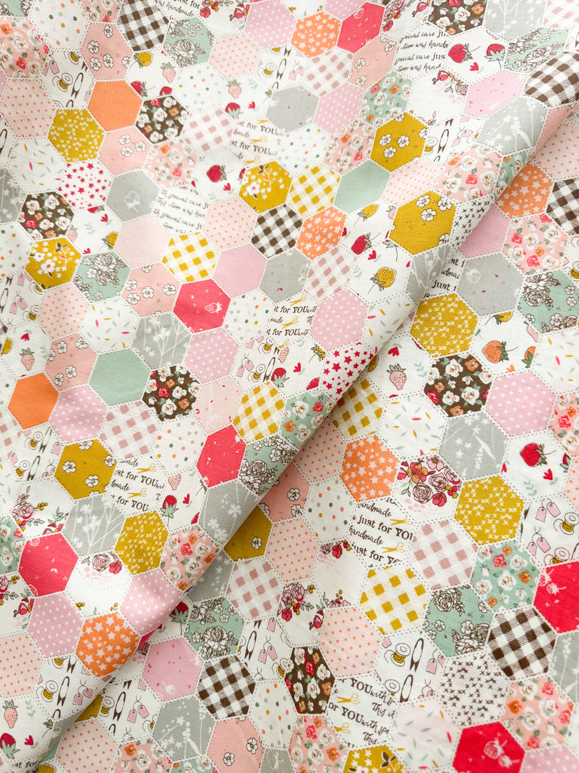 BloomBerry Hexagon Panel Yardage – Sewing Illustration