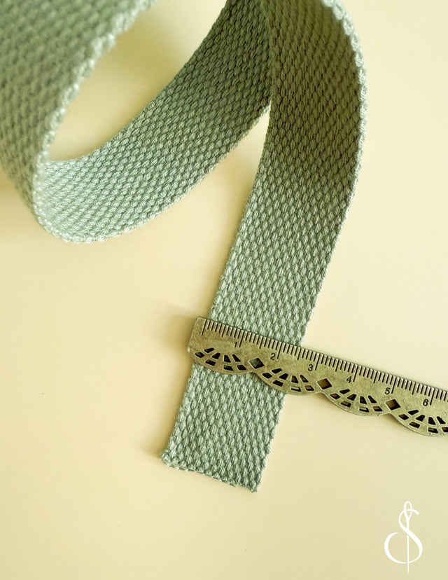 Cotton Webbing – Sewing Illustration