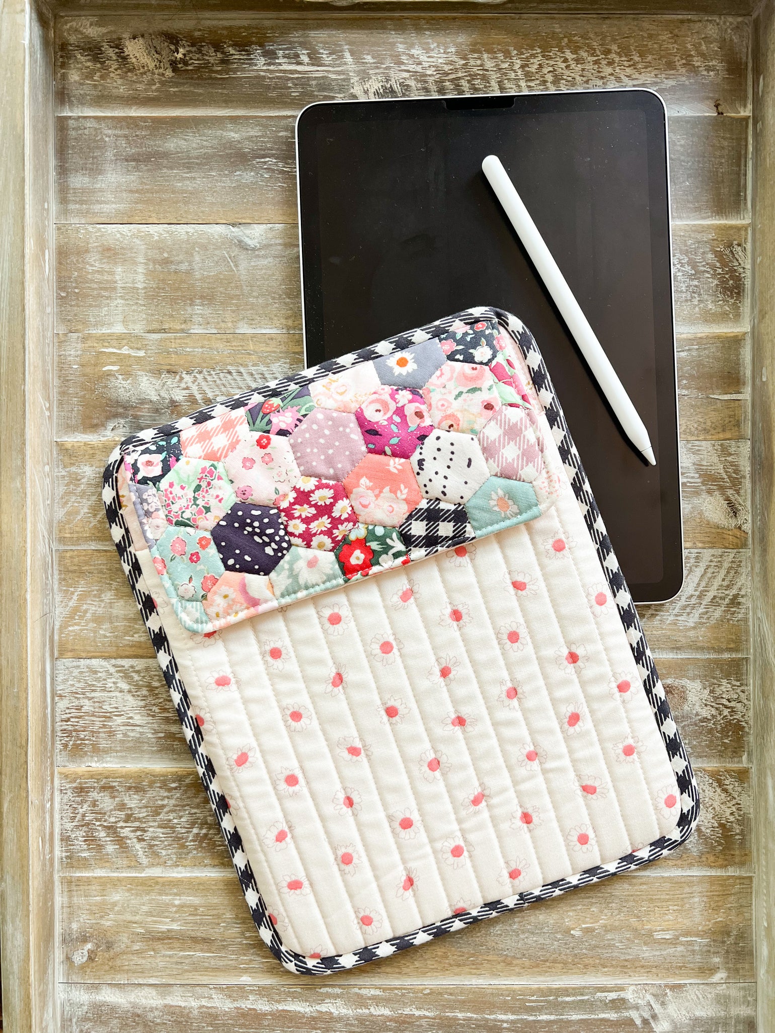 Quilted iPad Case PDF Download Pattern – Sewing Illustration
