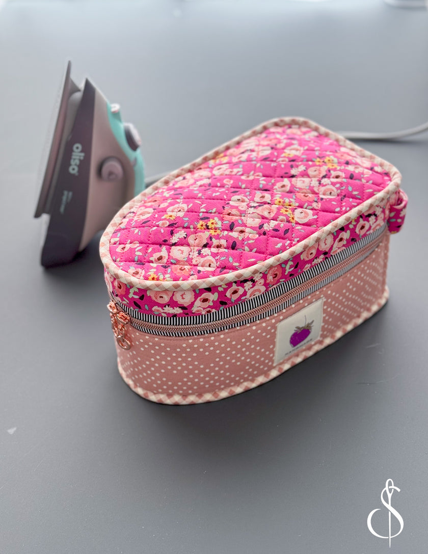 Travel Case for Mini Iron PDF Download Pattern – Sewing Illustration