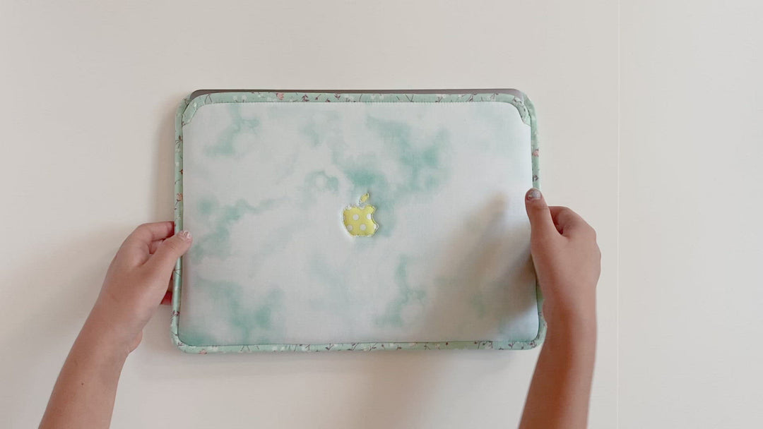 Alex Laptop Sleeve PDF Download Pattern – Sewing Illustration