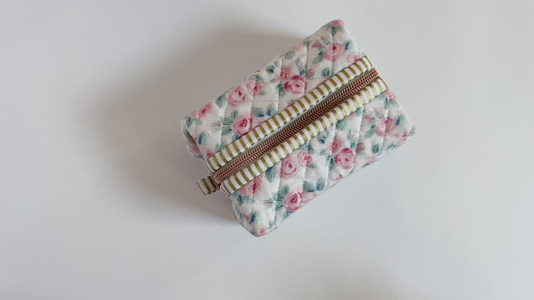 Quilted Block Pouch PDF Download Pattern – Sewing Illustration