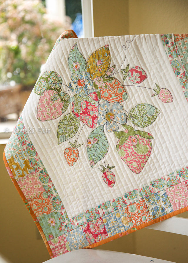Strawberry Mini Quilt PDF Download Pattern – Sewing Illustration